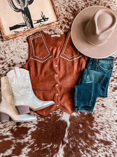 The Val Verde Studded Vest (Camel)